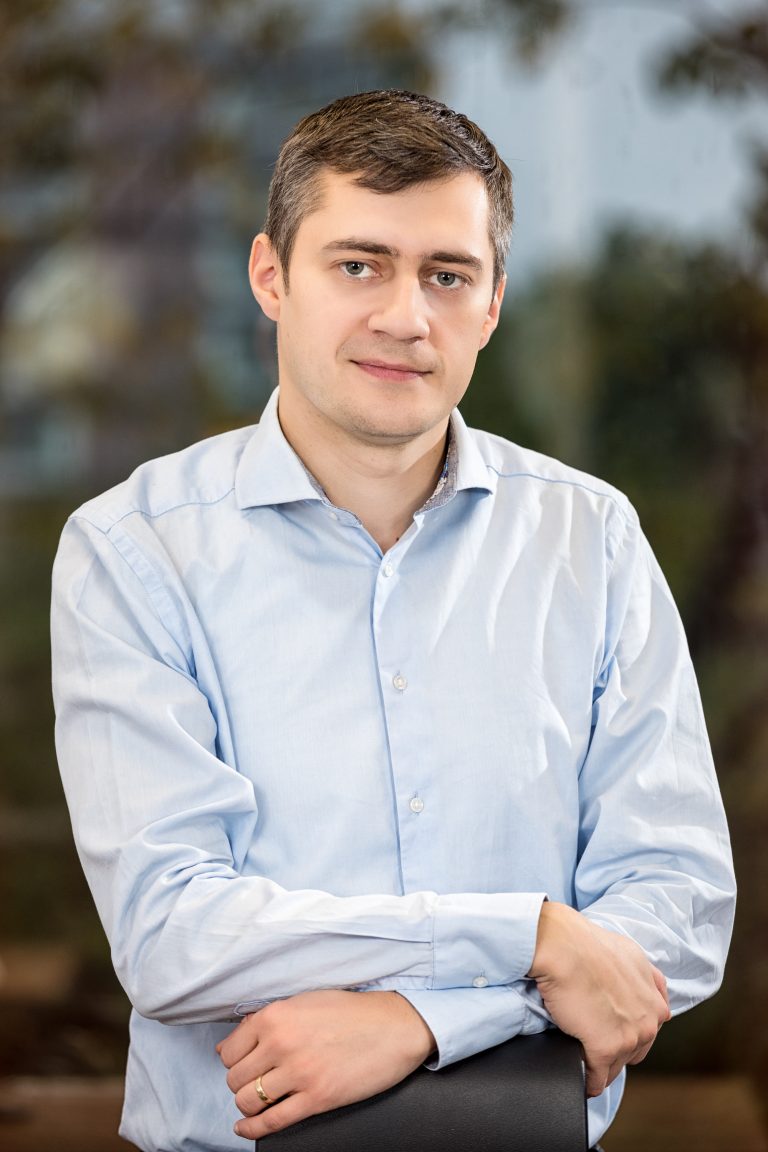 Valentin Vasile este noul Director de Marketing Schneider Electric ...