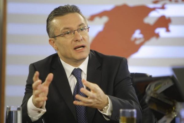 Cristian Diaconescu rămâne consilier prezidenţial pentru apărare ...