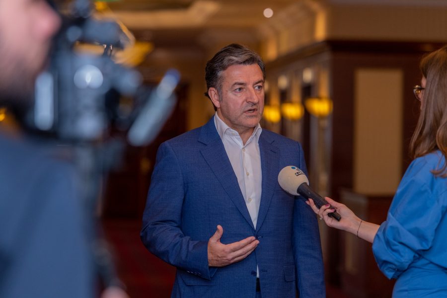 Corneliu Bodea: Probabil că vom trece cu bine de iarna aceasta; trebuie ...