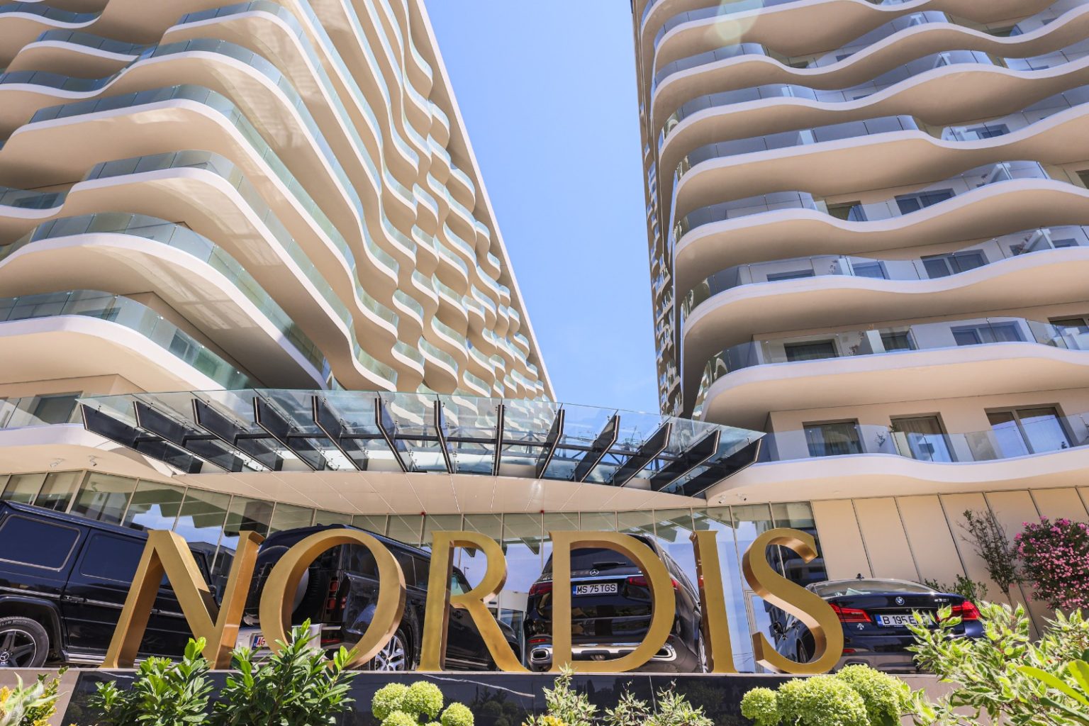 Laura Vicol, după percheziţiile de la Nordis: A inceput spectacolul ...