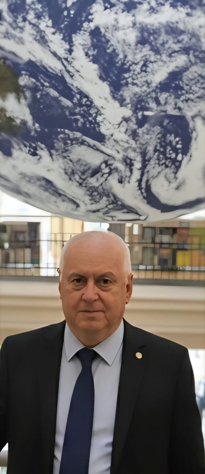 Mitologia Strategică și Critica Rațională (Corneliu PIVARIU ...